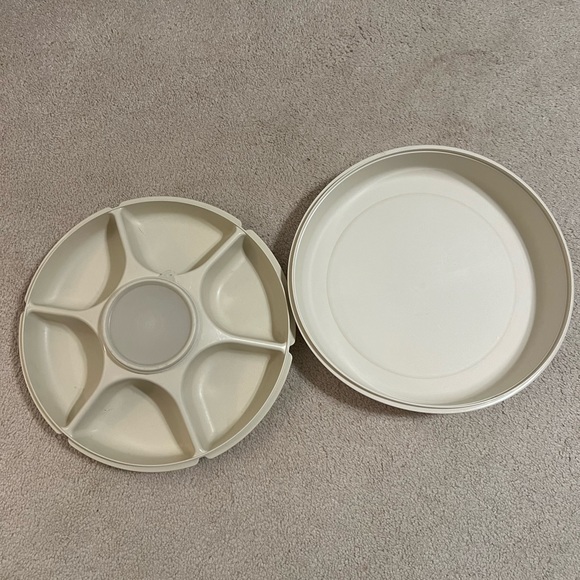 Tupperware | Kitchen | Vintage Tupperware Veggie Divided Vegetable ...